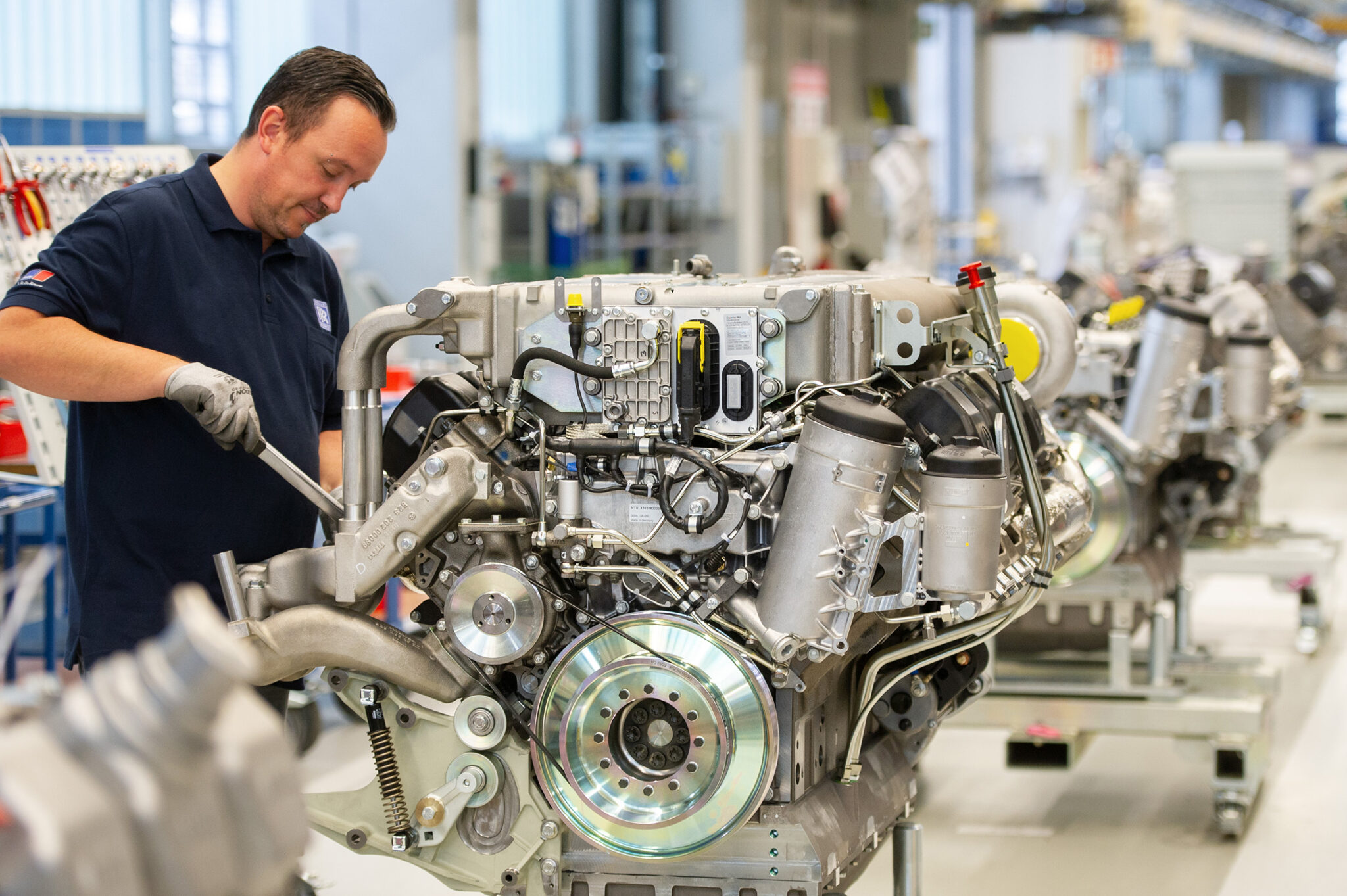 Rolls-Royce to invest in new assembly lines of MTU engines - Defence ...