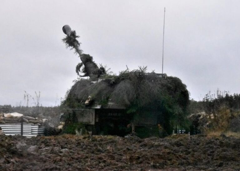 Eastern flank: British Army showcases new Archer artillery system in ...