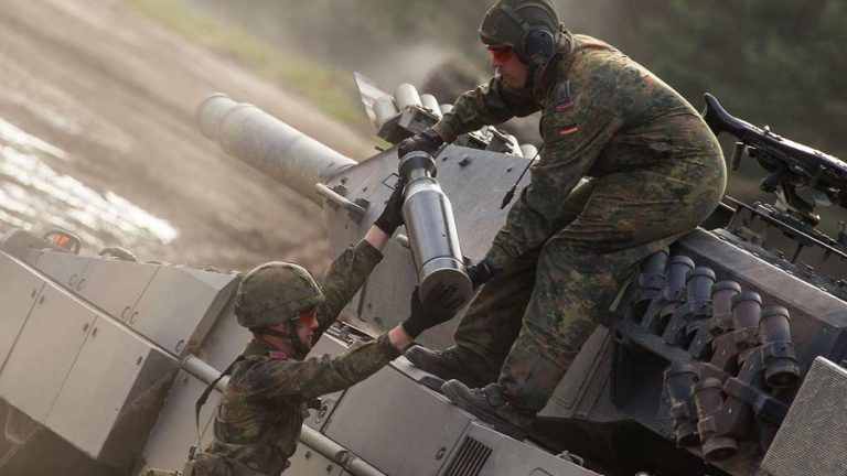 Rheinmetall is ready to ramp up the production of ammunition for tank ...