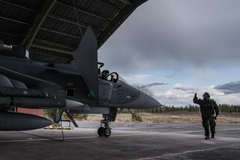 Swedish and NATO fighters undertake large-scale training in the Baltic ...