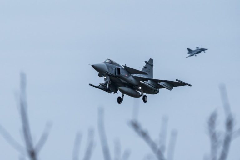 Swedish and NATO fighters undertake large-scale training in the Baltic ...