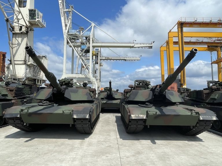 The first batch of M1A1 Abrams tanks delivered to Poland