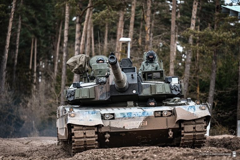 Romania intends to buy more tanks. Will the K2 Black Panther conquer ...