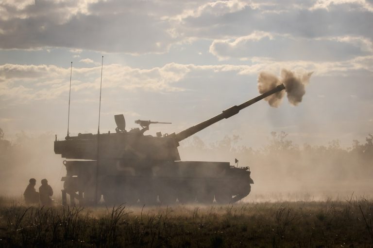 Australian Army: K9 self-propelled howitzers demonstrate firepower