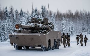 French soldiers train for winter combat in Estonia