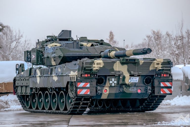 Hungary integrates Leopard 2A7HU main battle tanks into land forces