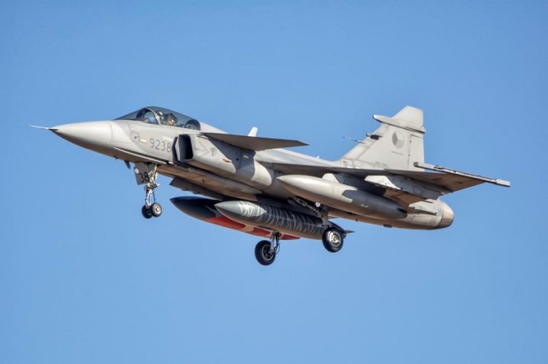 NATO jets kick-off year with first tactical flying course in Spain