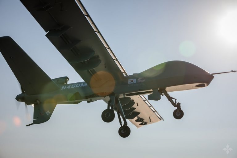 General Atomics: Gray Eagle STOL conducts historic first ship-to-land ...