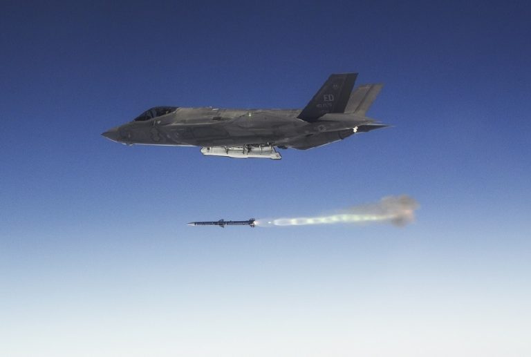 United States: Air Force and Navy to equip fighter jets with new AIM ...