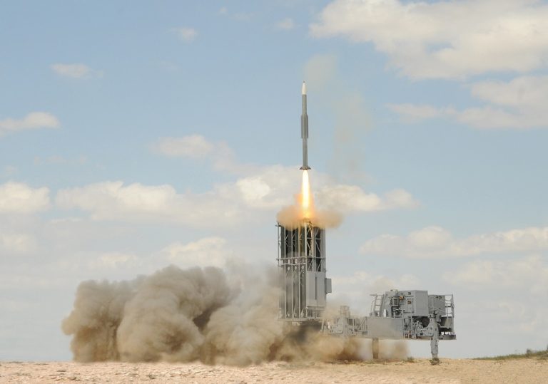 Raytheon unveils APG-82(V)X radar for F-15EX with greater range and no ...