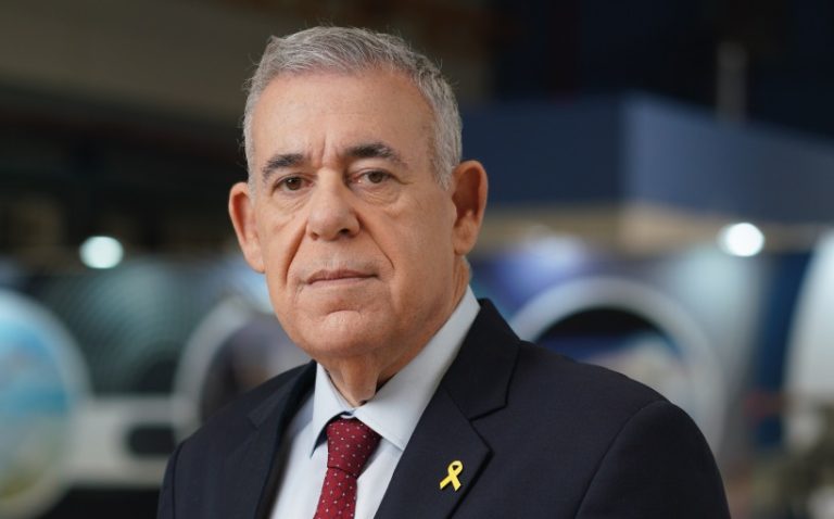 First fully UK-built Boxer armoured vehicle delivered to British Army ...