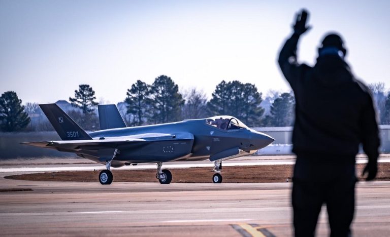 Russian defence industry unveils T-90M tank with Arena-M Active ...