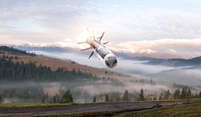 Lockheed Martin and Raytheon joint venture secures $900 million ...