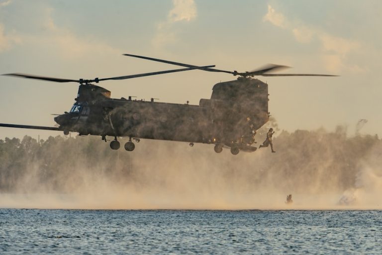 Boeing wins new deal to extend MH-47G Chinook Block II deliveries for ...