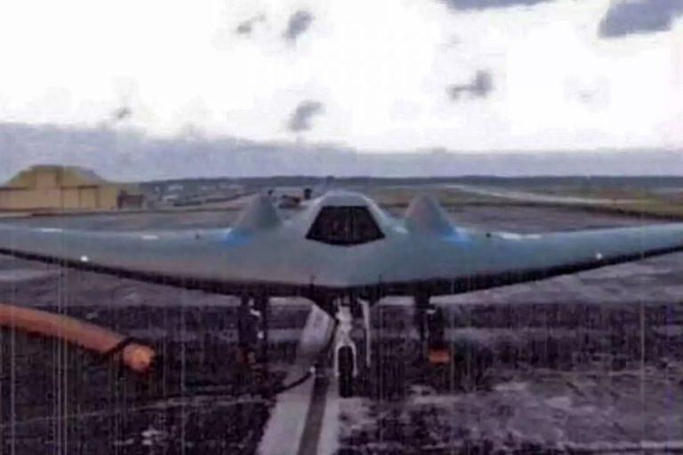 Hanwha delivers First AS9 howitzers and AS10 vehicles to the Australian ...